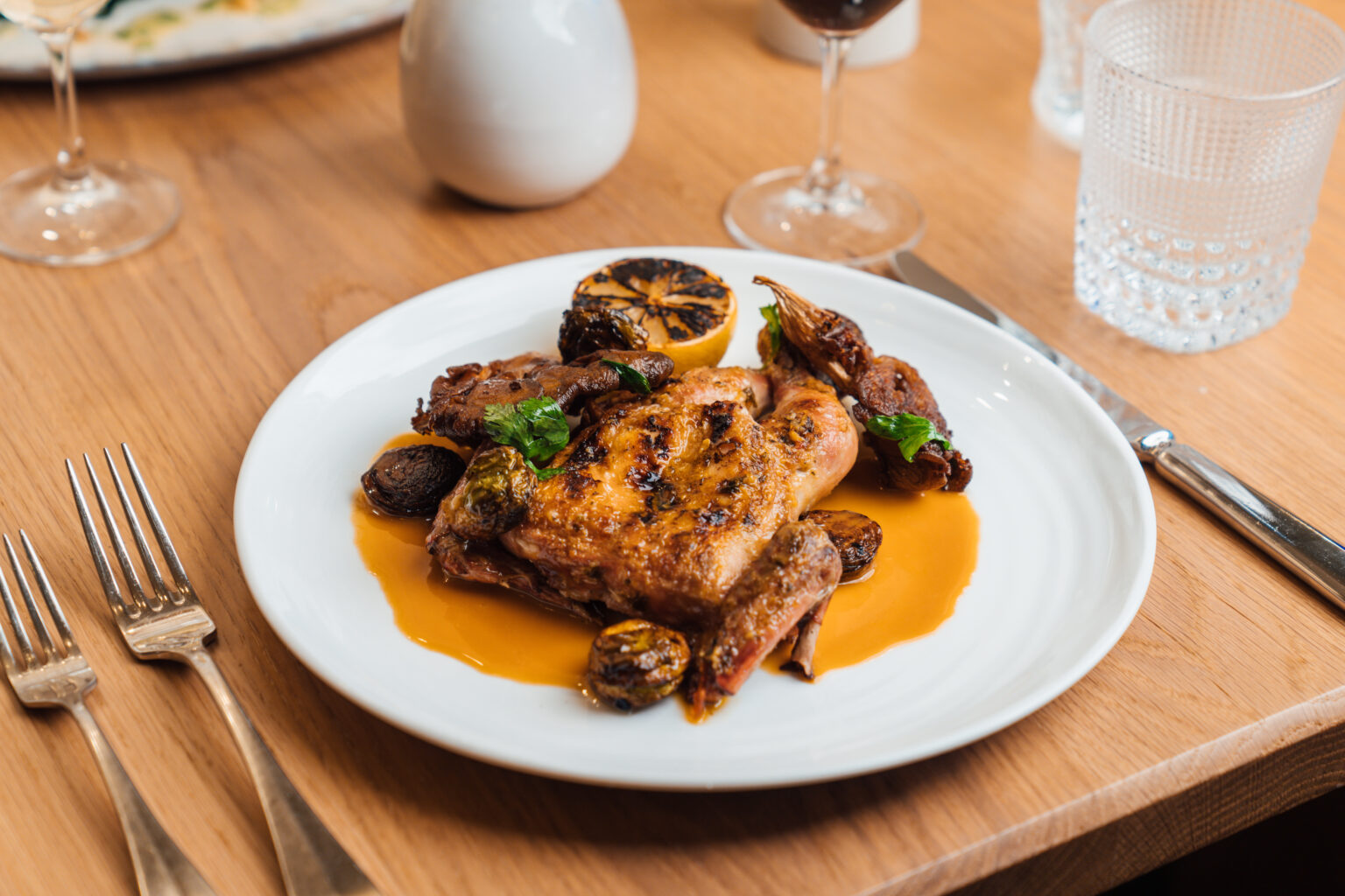 Top 10 Hamptons Restaurants | Canoe Place Inn